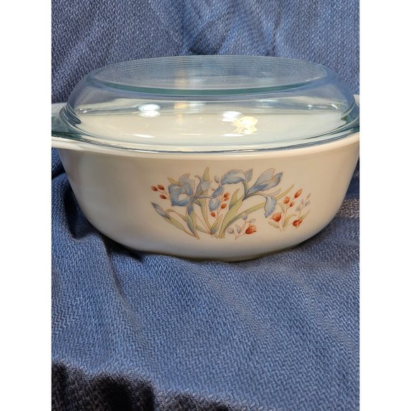 Pyrex | Kitchen | Vintage Pyrex England Blue Iris Casserole Dish With ...